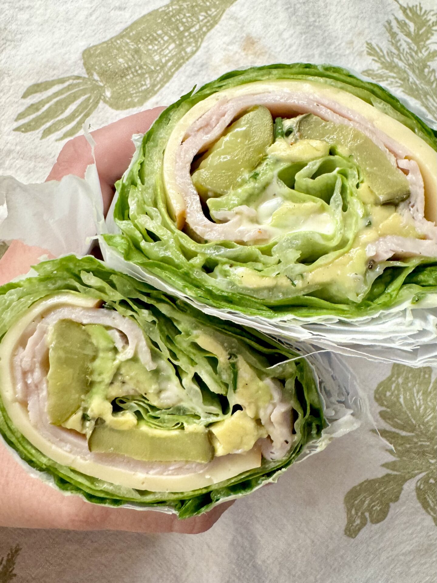 Easy & Healthy Turkey Lettuce Wrap - zezzacooks.com